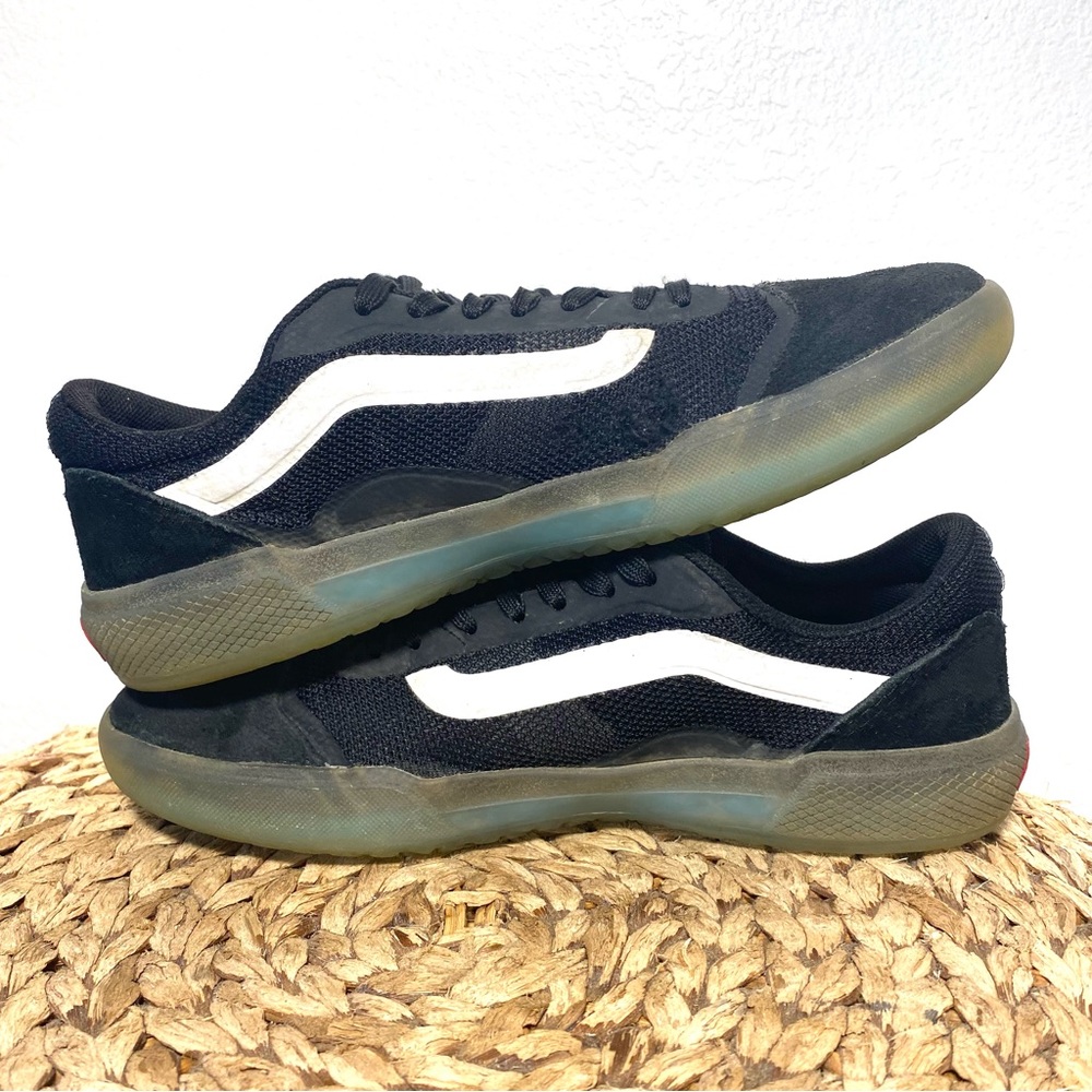 Vans Ave Pro Black White Sneakers - Gem